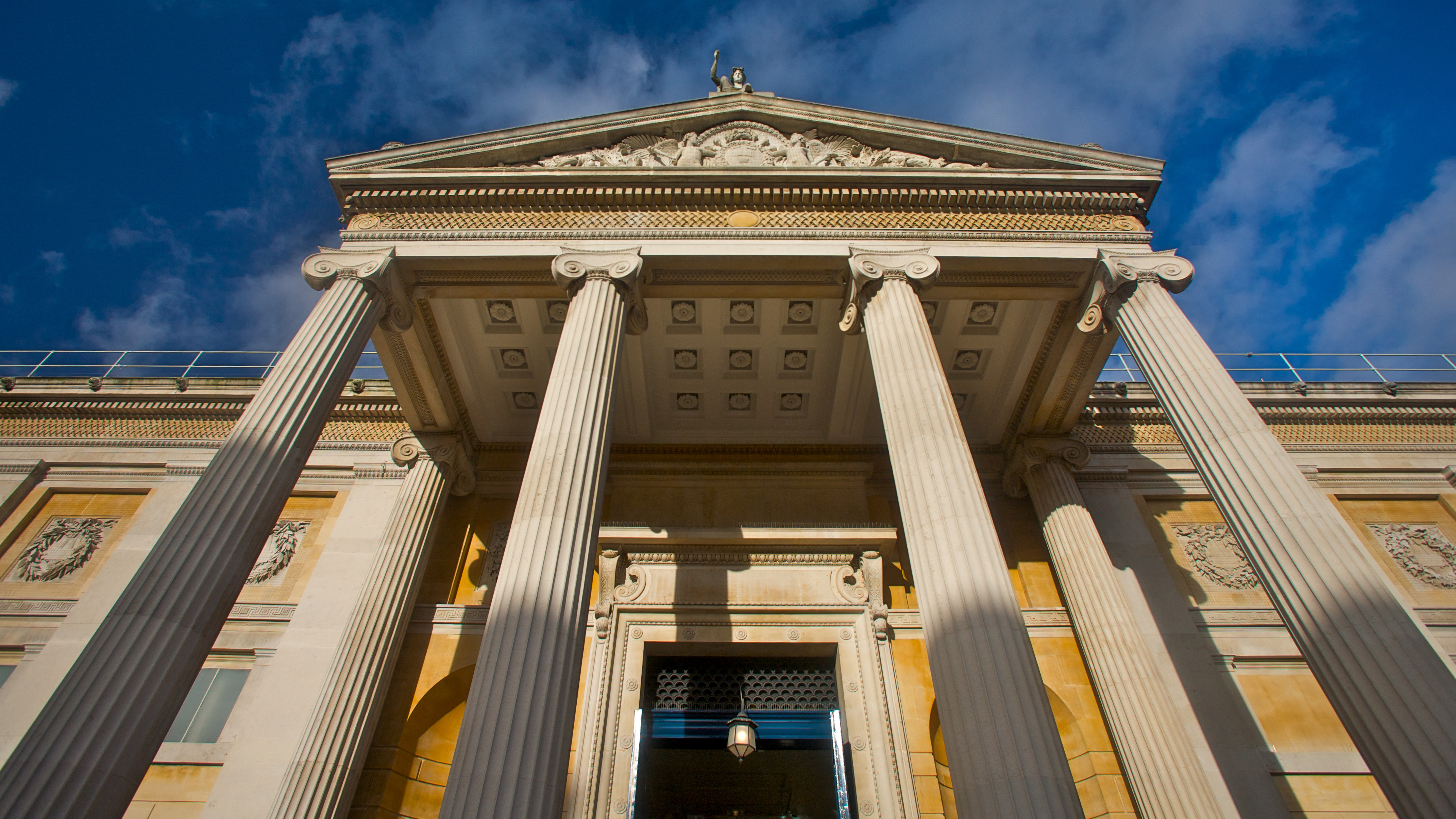 Ashmolean Museum invites St Cross Master to join the Board of Visitors ...